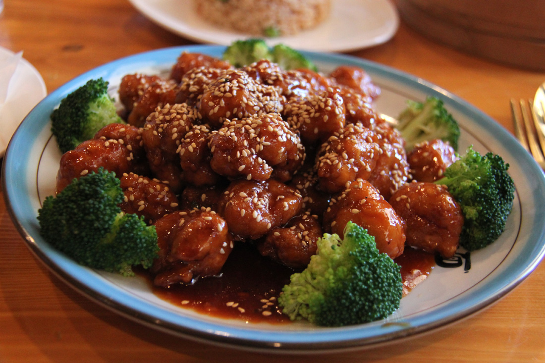 Golden Lanzhou Bowls Dishes Up Warm Noodles and Beef Broth, Other ...